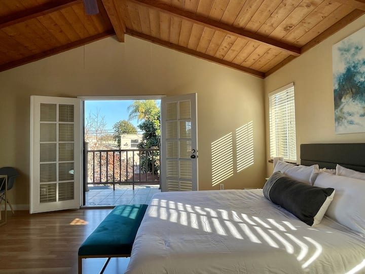 Honeymoon Suite/jet Tub/balcony - Long Beach, CA