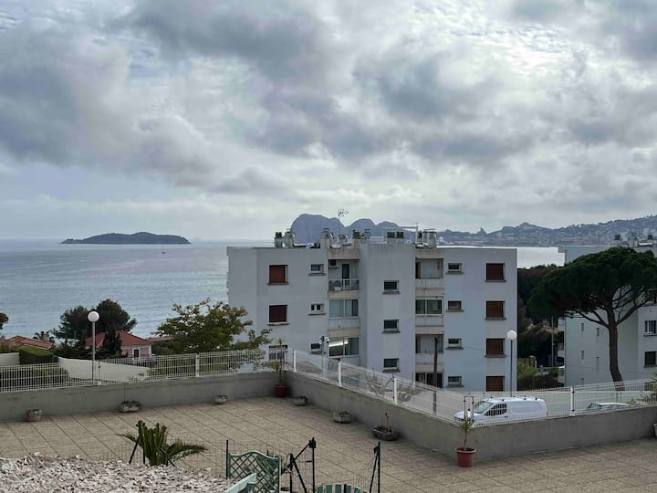 Studio Avec Coin Nuit Vue Mer - La Ciotat - La Ciotat