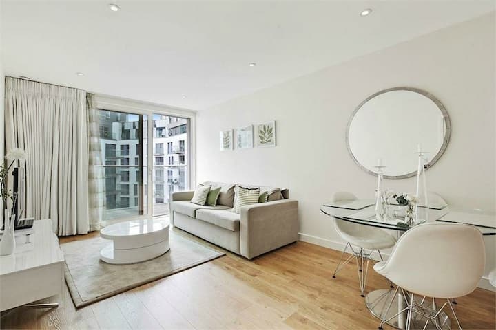 15mins To London Victoria Cosy 2 Bed Apartment - Moffat
