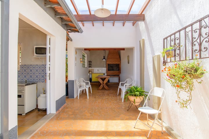 Casa Aconchegante No Centro Da Cidade. - Brotas