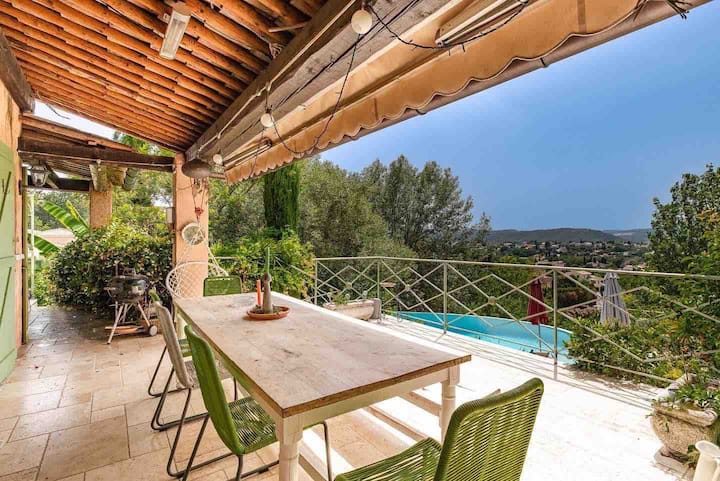 Maison De Famille. Avec Piscine. - Cagnes-sur-Mer