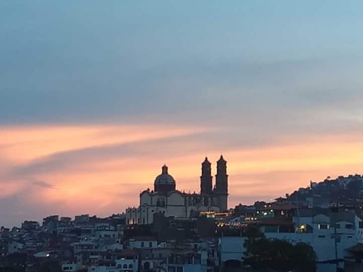 Departamento Con Vista Panorámica Y Terraza!! - Taxco
