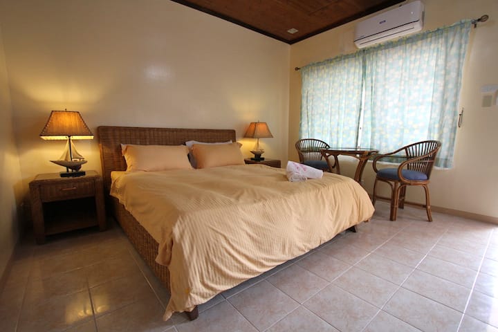 The White House - Puerto Galera - Garden Apartment - Puerto Galera