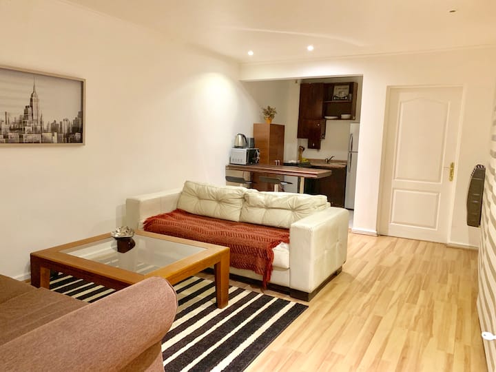 Departamento Amoblado Con Cama King, Céntrico - Chillan