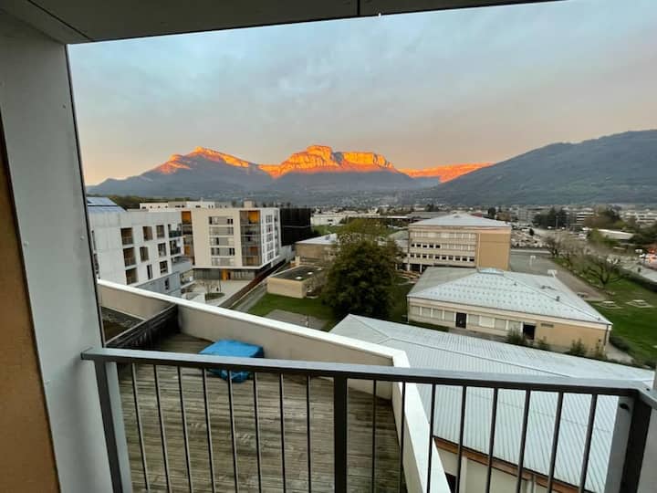 Apparemment Avec Vue Montagne - Challes-les-Eaux