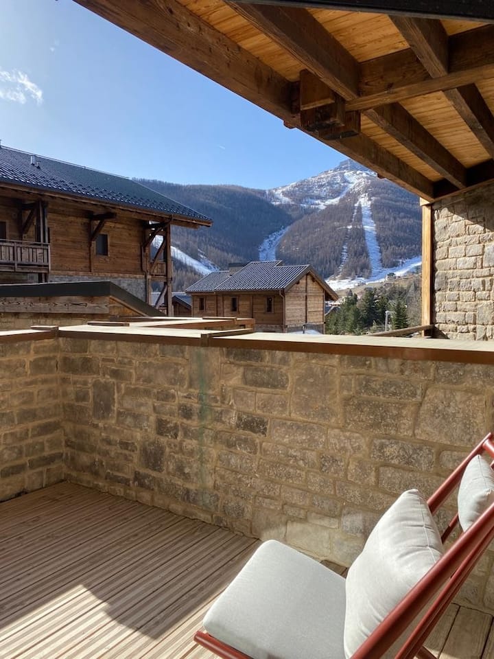 Superbe Appartement Avec Vue Piste Et Piscine - Auron