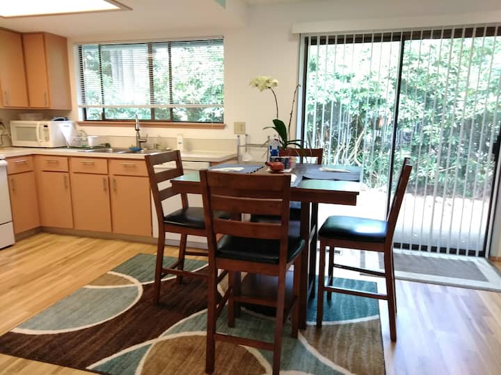 Clean And Simple Room In A Quiet Neighborhood - Olympia, WA