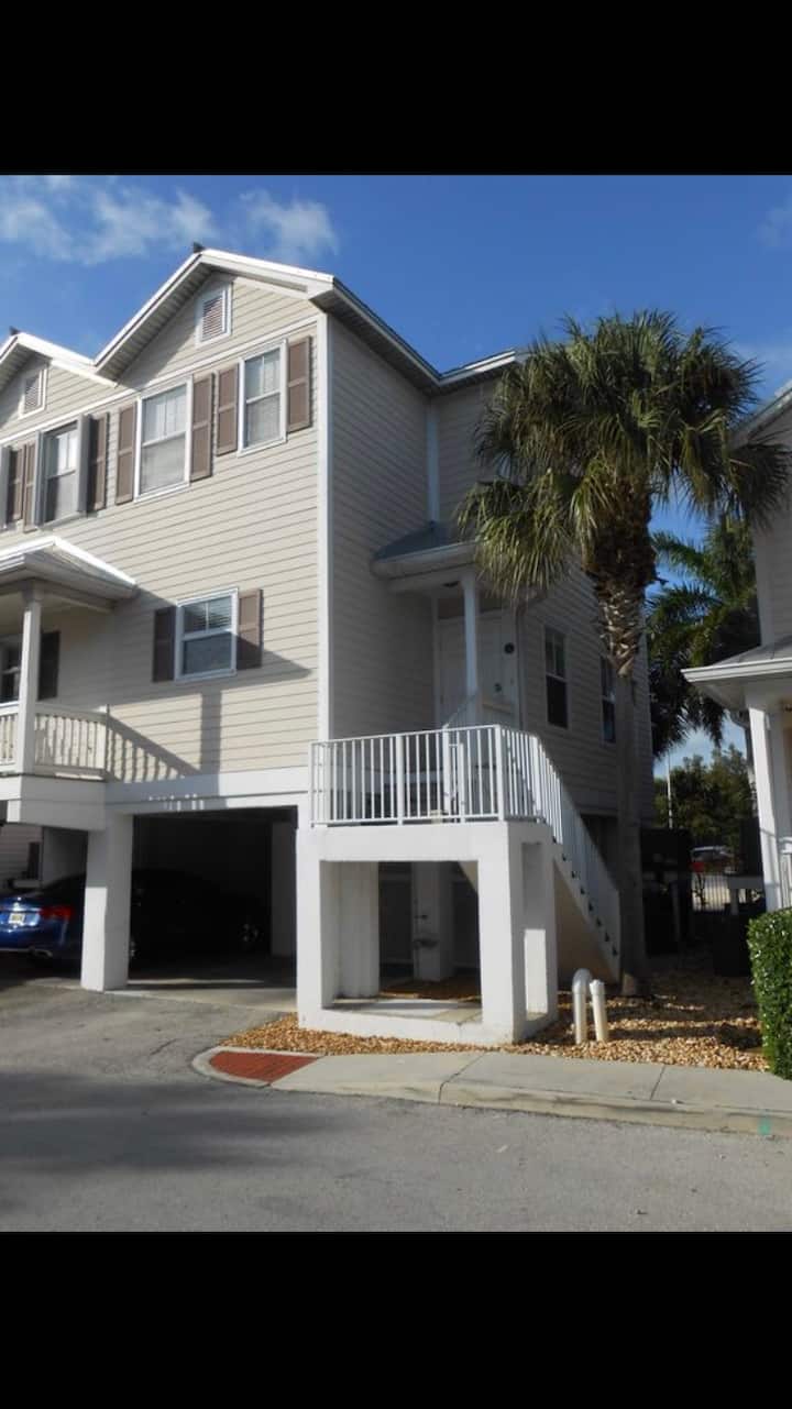 Charming Key West Vacation Rental 2 Bedroom - Key West, FL