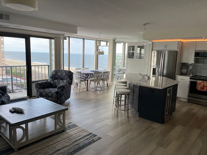 Gorgeous Oceanfront Capri Beach And Bay Views!!!! - Ocean City, MD