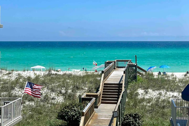 Ocean Views & Pool - 4br Condo Right On Pns Beach - ガルフ・ブリーズ, FL