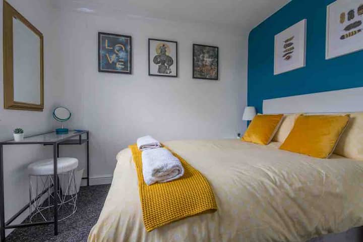 Stylish Double Room In York. Parking - York