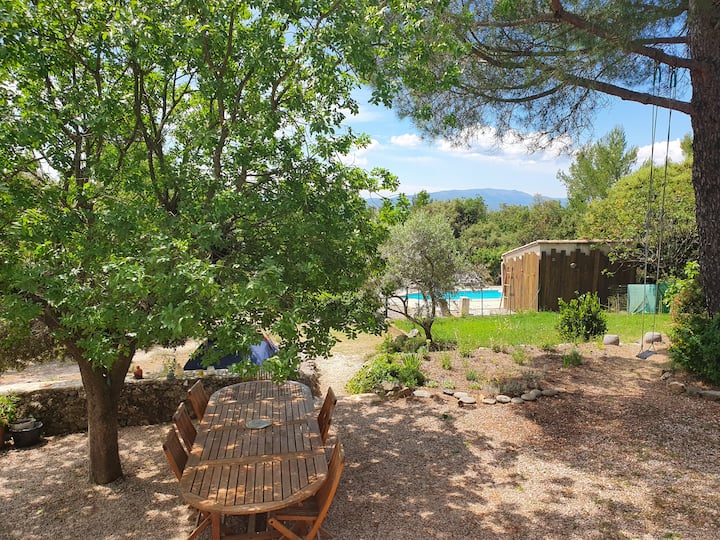 Maison Familiale Avec Grand Jardin Et Piscine - Var