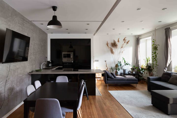 Toolio- Your Home Away From Home - Bratislava