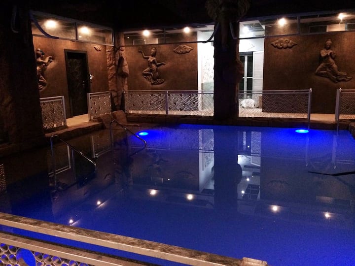 La Ru - Airport Luxury - La Mercy