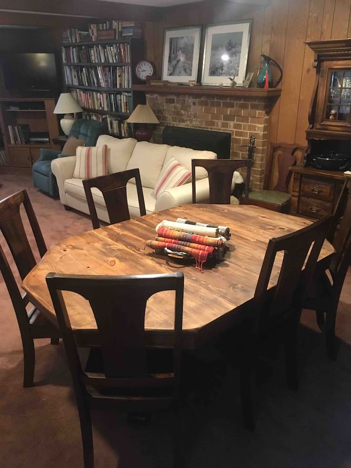 Greatspace/closetobeaches/spatub/hispeedwifi - Virginia Beach, VA
