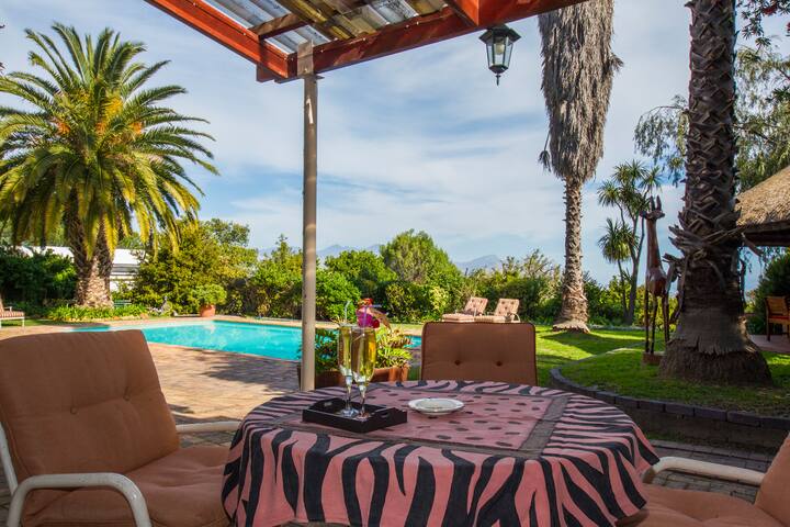 Cozy Self Catering Guest House In Somerset West - Somerset West