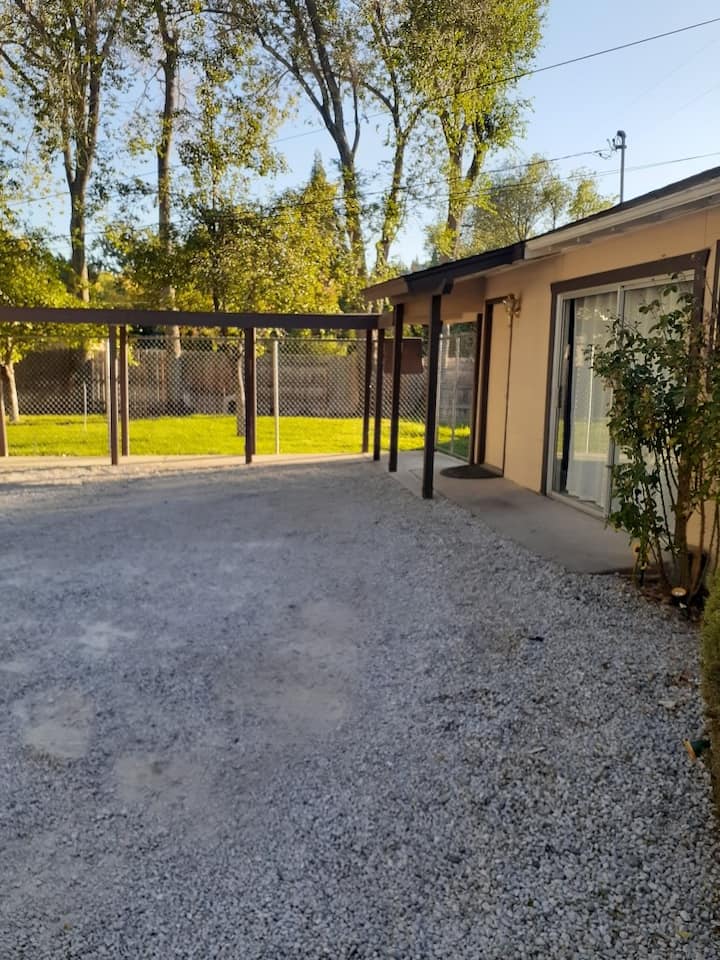 Delightful 1 Bedroom Cottage In Quiet Old Sw Reno - Reno