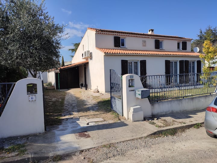 Villa Avec Piscine Pour 6 Personnes - Saint-Gély-du-Fesc