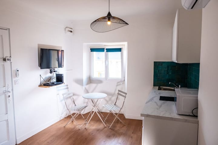 Charmant Studio Vieil Antibes Place Nationale - Antibes