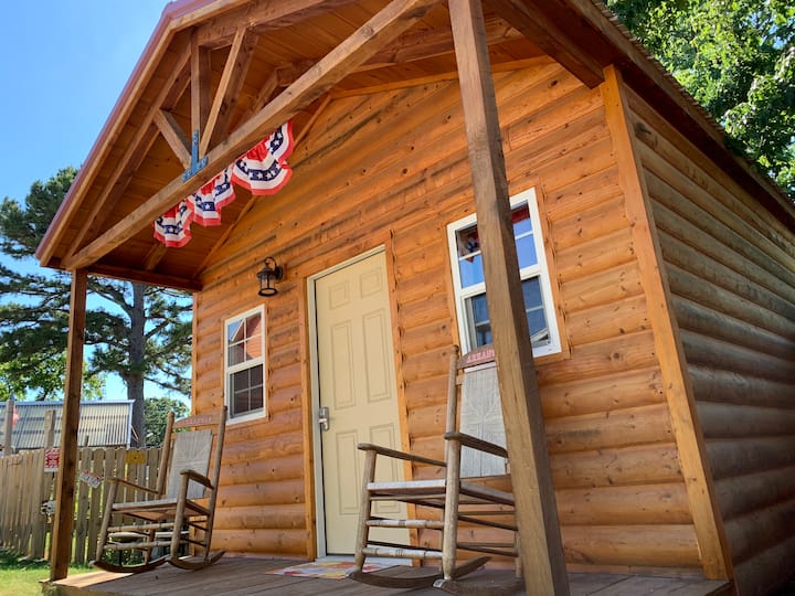 Rt 62 Motor Resort Bunkhouse - Eureka Springs, AR
