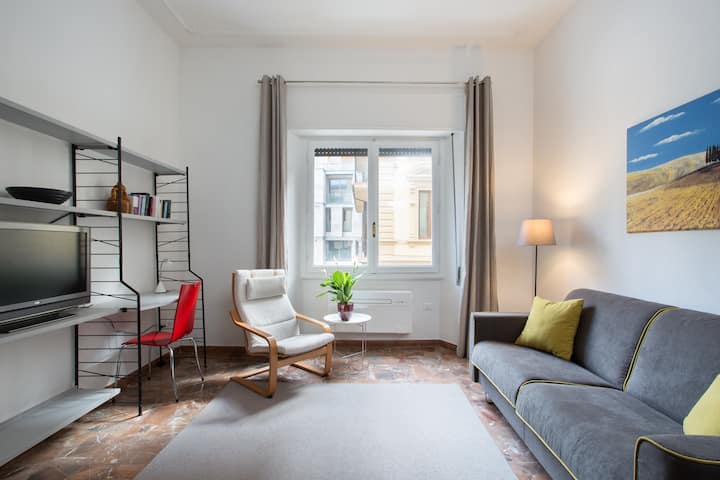 Spacious 2 Br A Few Steps From Station W/parking - Florence