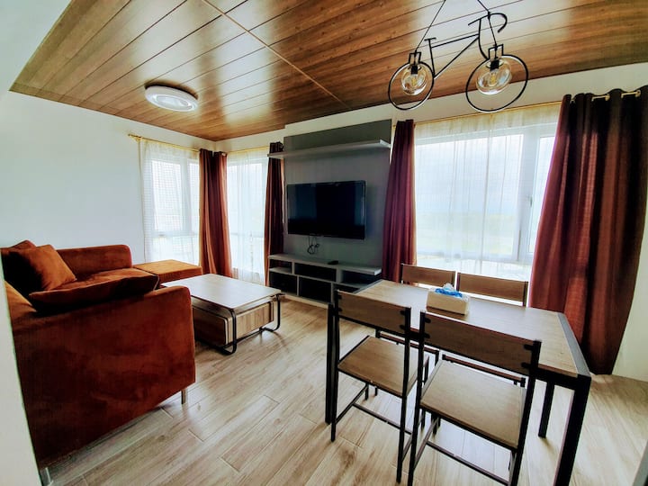 Lovely Fully Furnished Two-bedroom Condo With Wifi At The Heart Of Iloilo City - Iloílo