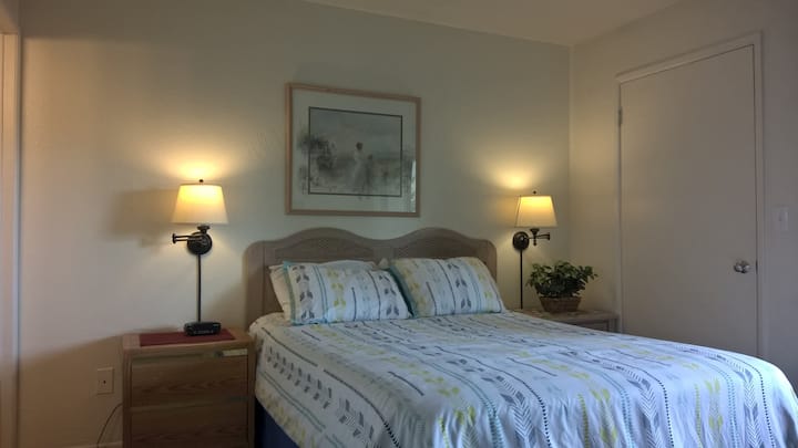 2bedroomcondosecondfloor Nobody Above - Surprise