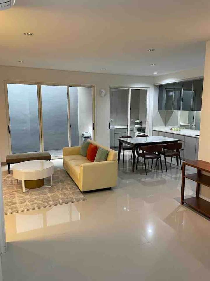 Premium 256m2 3br Natural & Urban House - Surabaya