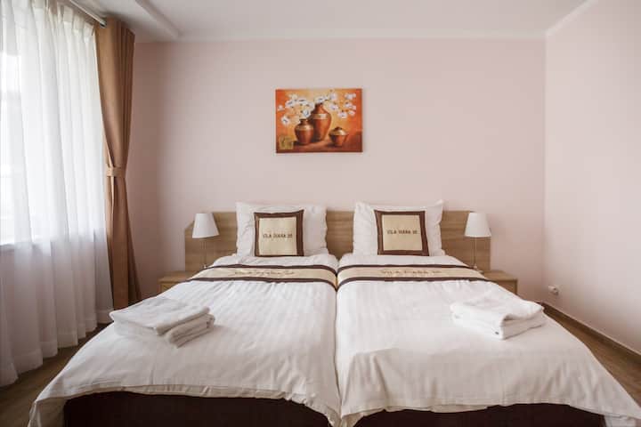 New 3 Bedroom Apartment Near City Center - Karlsbad