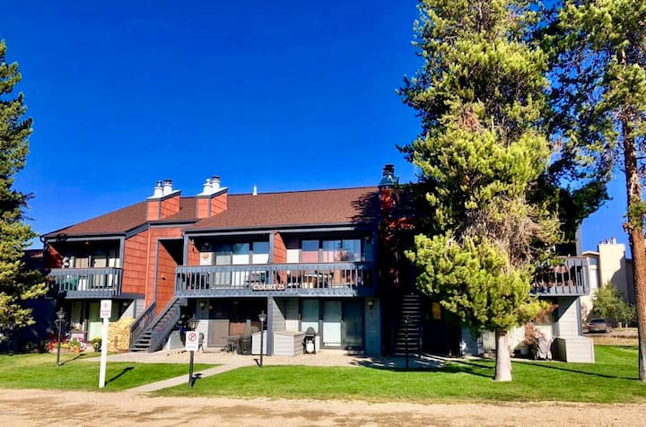 Mountain Views, Remodeled Winter Park-2 Bed. Condo - Fraser, CO