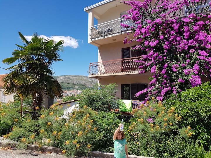 Apartment With Balcony - Trogir