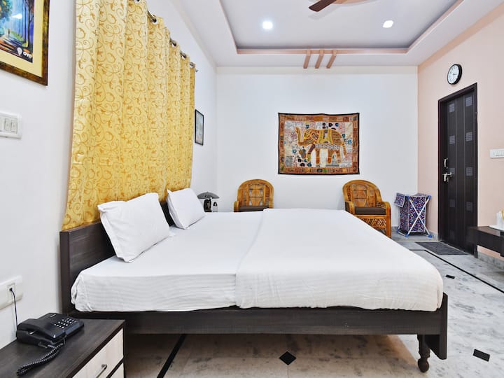 "Garg's" 4 Rooms 8/12 Guests, House. - Jaipur