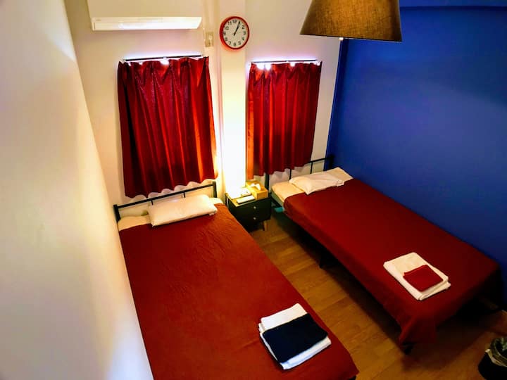Free Breakfast & Dinner Cozy Guesthouse Room For 2 - Kochi, Japan