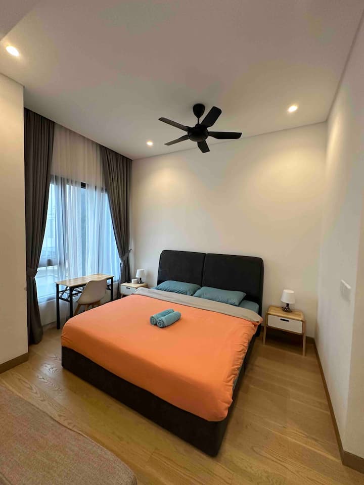 Infinity Pool/lucentia ,Face Klcc Lalaport 8s - Kuala Lumpur