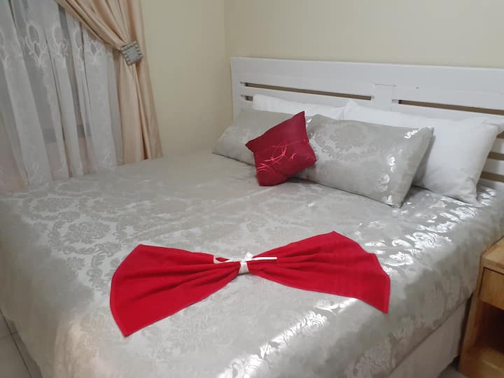 Ekaya Palace Room#4,a Home Built For Your Comfort. - Vanderbijlpark