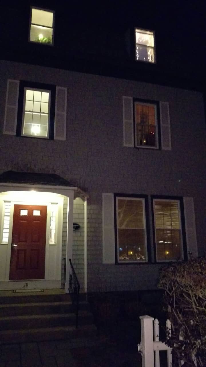 Jamestown Ri Heart Of The Village With Parking! - 詹姆斯敦