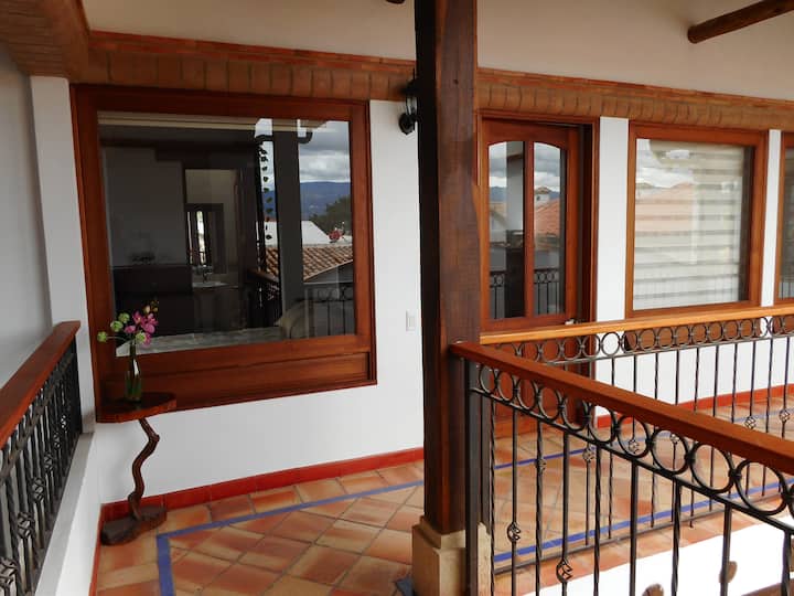 Appartement Suite Lilies + Terrace, Casa Florita - Villa de Leyva