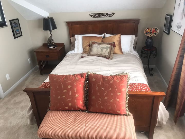 U Of I Retreat - Room #1 Safari - 香檳