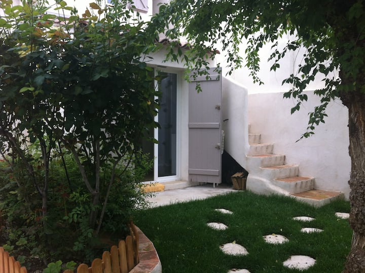 Loue Petit Studio Dans Villa Tres Calme - Plan-de-Cuques
