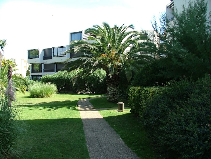Grand Studio - 200m Plage - Parking Privé Sécurisé - Aigues-Mortes