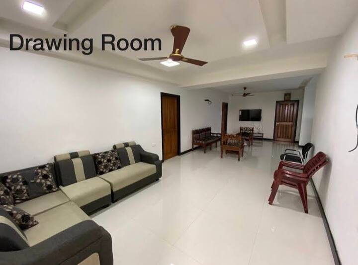 Sri Nivasam - Hometel - 6 Bhk (+91-9440154256) - Rajahmundry
