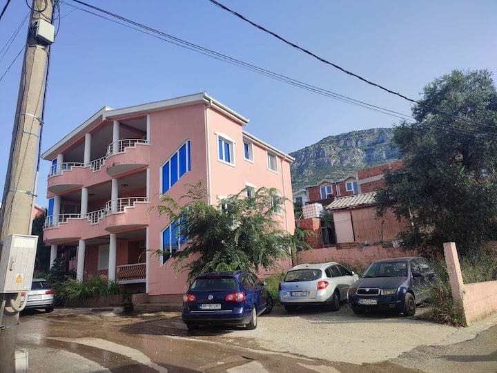 Kuća U ŠUšanj Sa Pogledom Na More + Parking - Montenegro