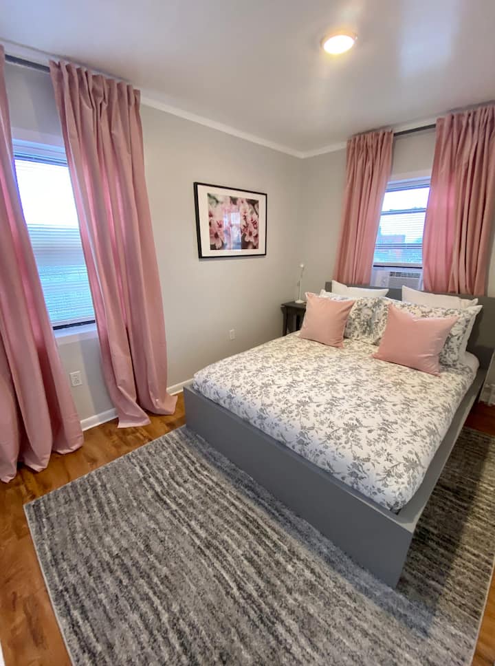 Cheerful 2br 30 Mins To Nyc! Parking/laundry Avail - Harrison, NJ