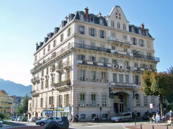 Grand Hôtel D'aix Les Bains. Studio Meublé De 21m2 - Aix-les-Bains