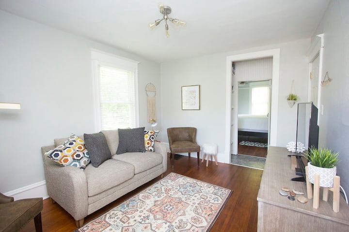 Mid-century Modern 2 Bed 1 Bath - Sioux Falls