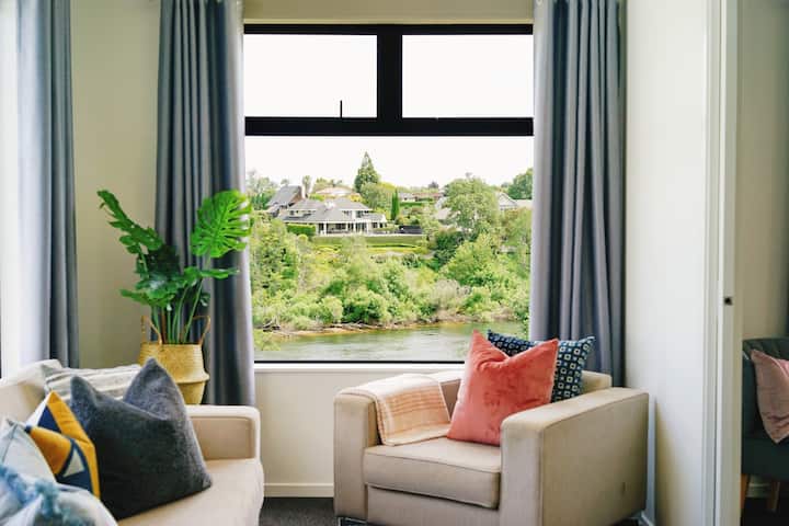 Fabulous River View - Brand New House In Hamilton - Ngāruawāhia
