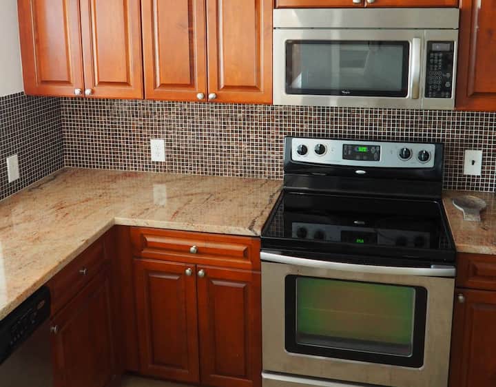 Royal Sheque (Chic) - Turks and Caicos Islands