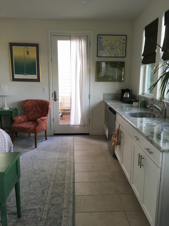 Cozy Waterfront In-law Unit - Alameda, CA