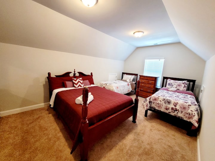 Private Room, Long-term Stay Sleeps 4, Mins To I20 - Conyers, GA