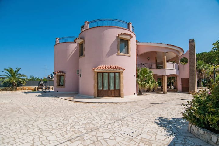 "Villa Lucia: The Holiday House In Sicily" - Italy